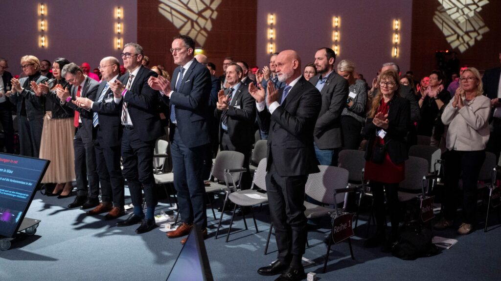 Handlungsfähigkeit des Staates im Mittelpunkt - BDZ, Deutsche Zoll- und ...